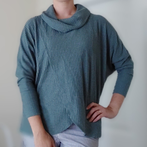 LuLaRoe | Sweaters | Lularoe Medium Wrap Cowl Sweatshirt Sweater Waffle ...